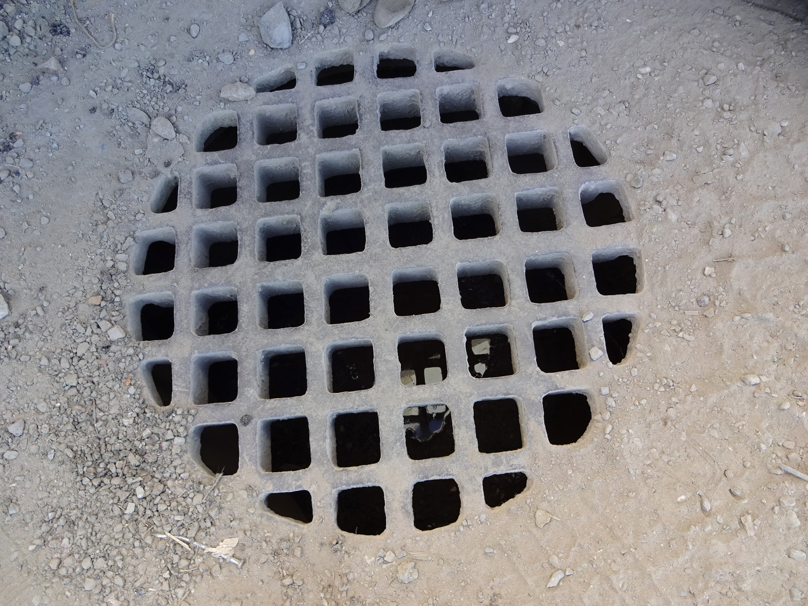 A Blocked Outside Drain Can Cause Flooding And Damage - Balkan Drain ... A Blocked Outside Drain Can Cause Flooding And Damage - Balkan Drain ...